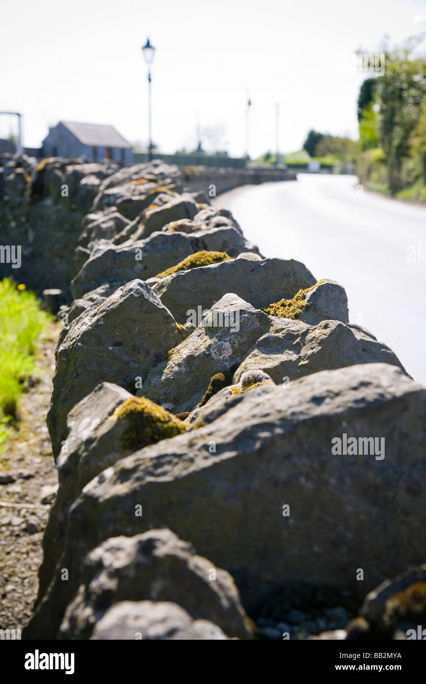Stone wall along road hi-res stock photography and images - Alamy