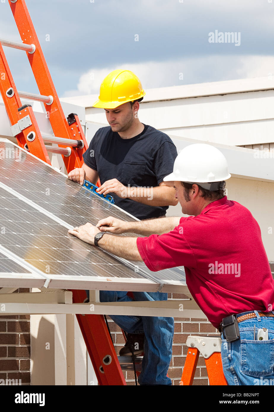 Solar panel installation apprentice hi-res stock photography and images ...