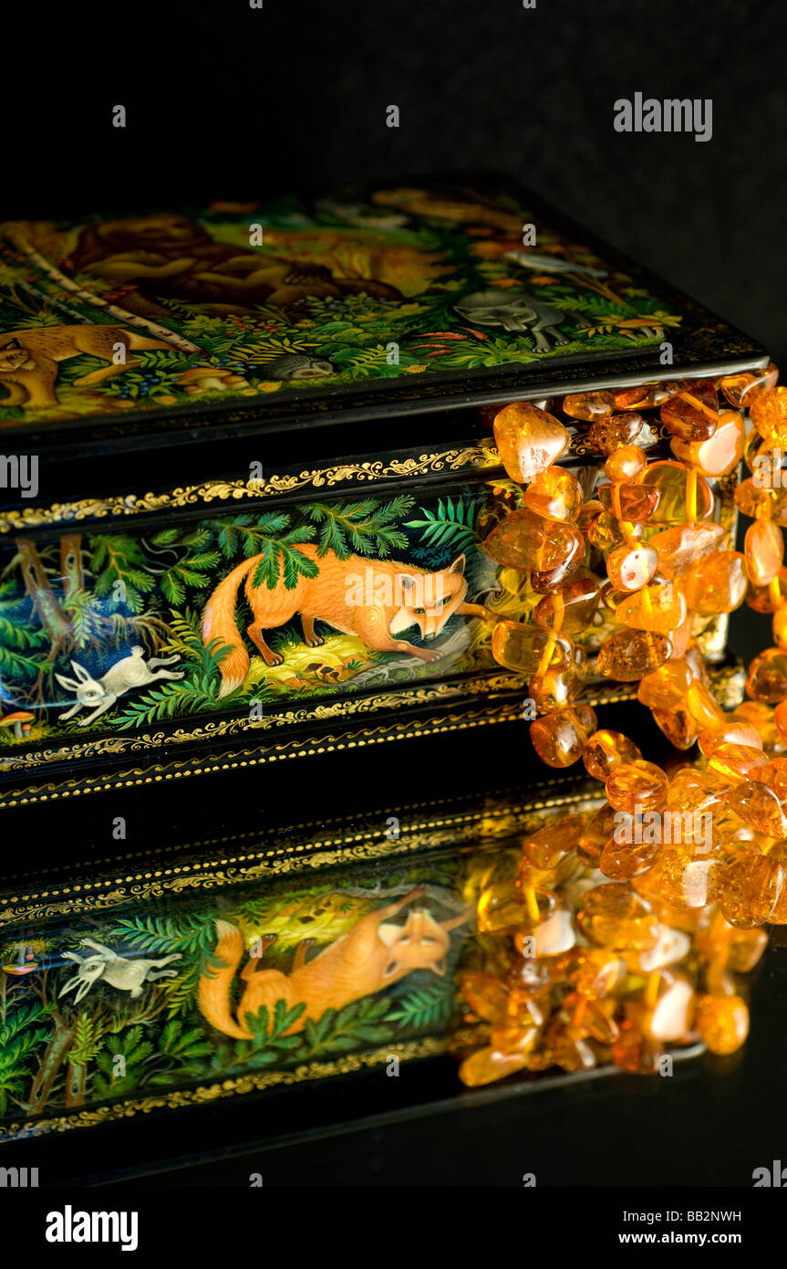 Russia Russian handicrafts. High quality painted lacquer box showing ...