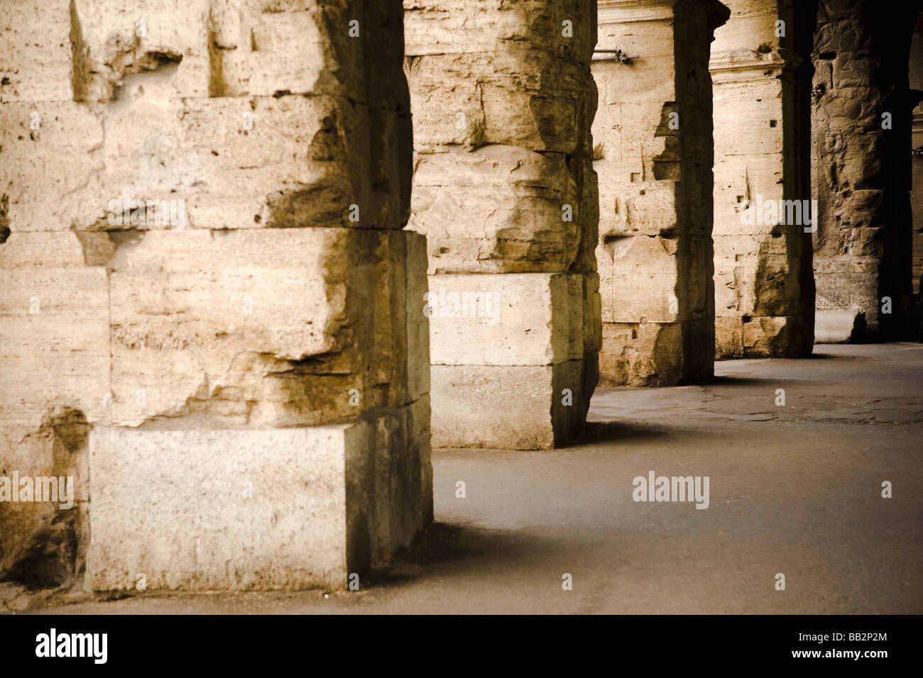 Supporting walls hi-res stock photography and images - Alamy
