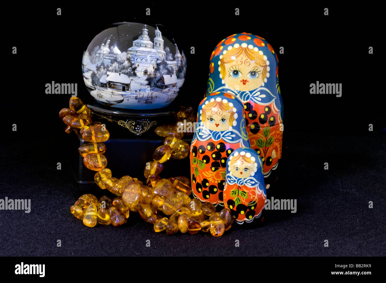 Russia, Russian handicrafts. Unique round painted Russian lacquer box ...
