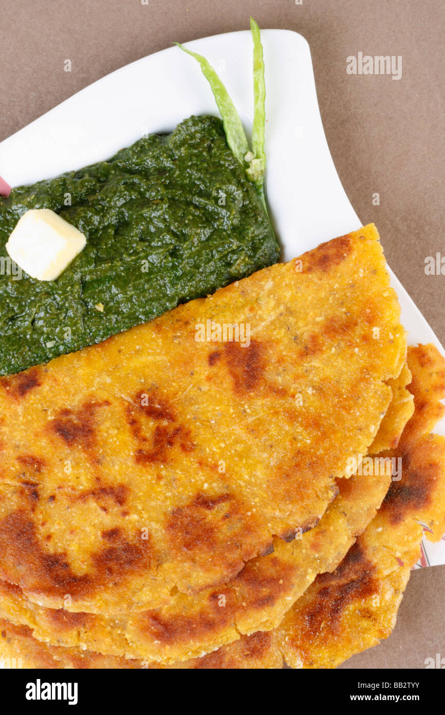 Palak parantha hi-res stock photography and images - Alamy