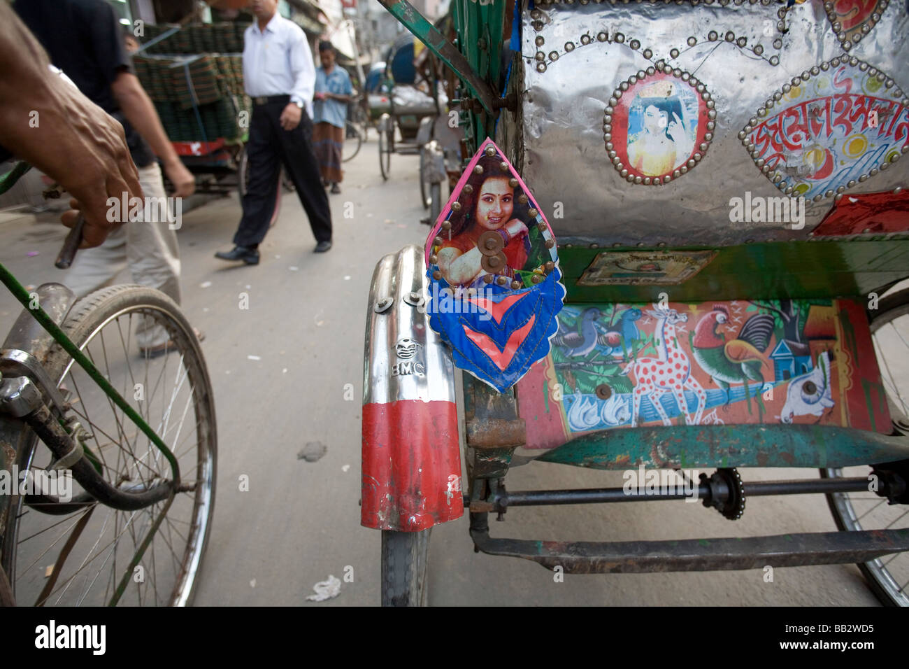 Painted rickshaw bangladesh hi-res stock photography and images - Alamy