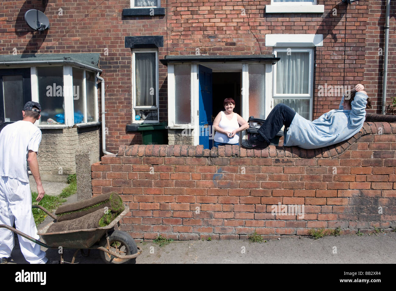 Family house terrace hi-res stock photography and images - Alamy