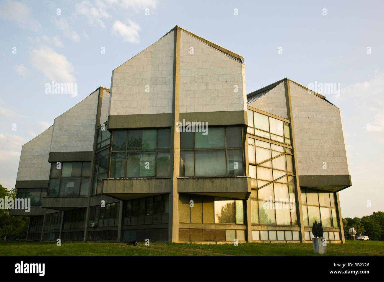SERBIA, Belgrade. Museum of Contemporary Art / New (Novi) Belgrade Stock Photo - Alamy