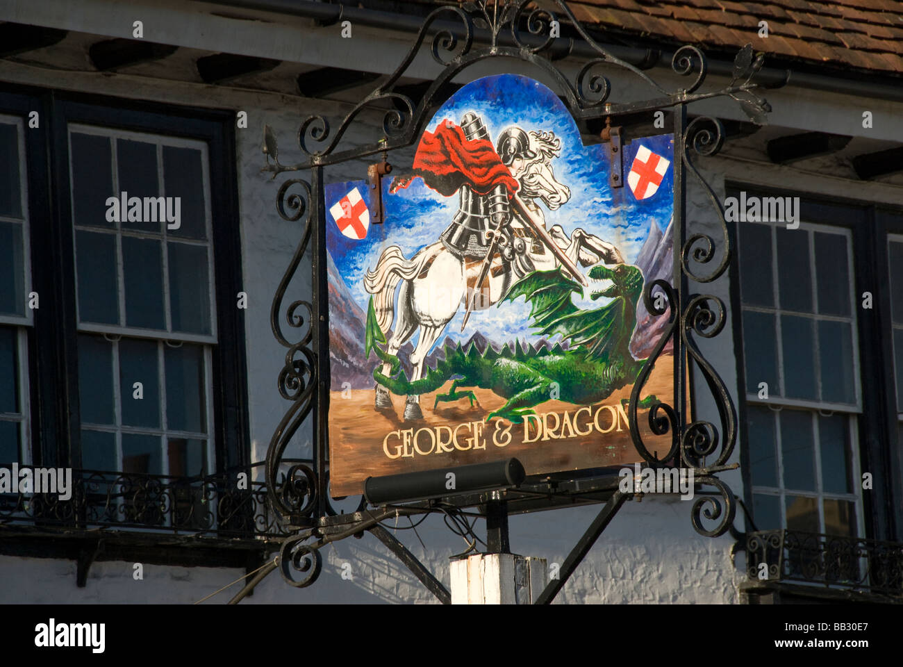 George dragon pub sign hi-res stock photography and images - Alamy