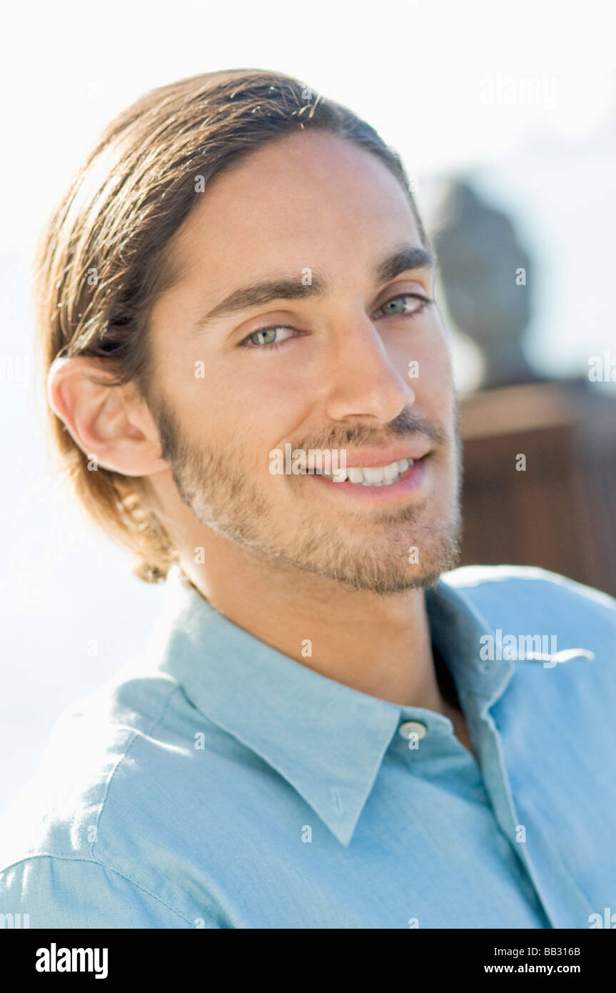 Portrait of a man smiling Stock Photo - Alamy