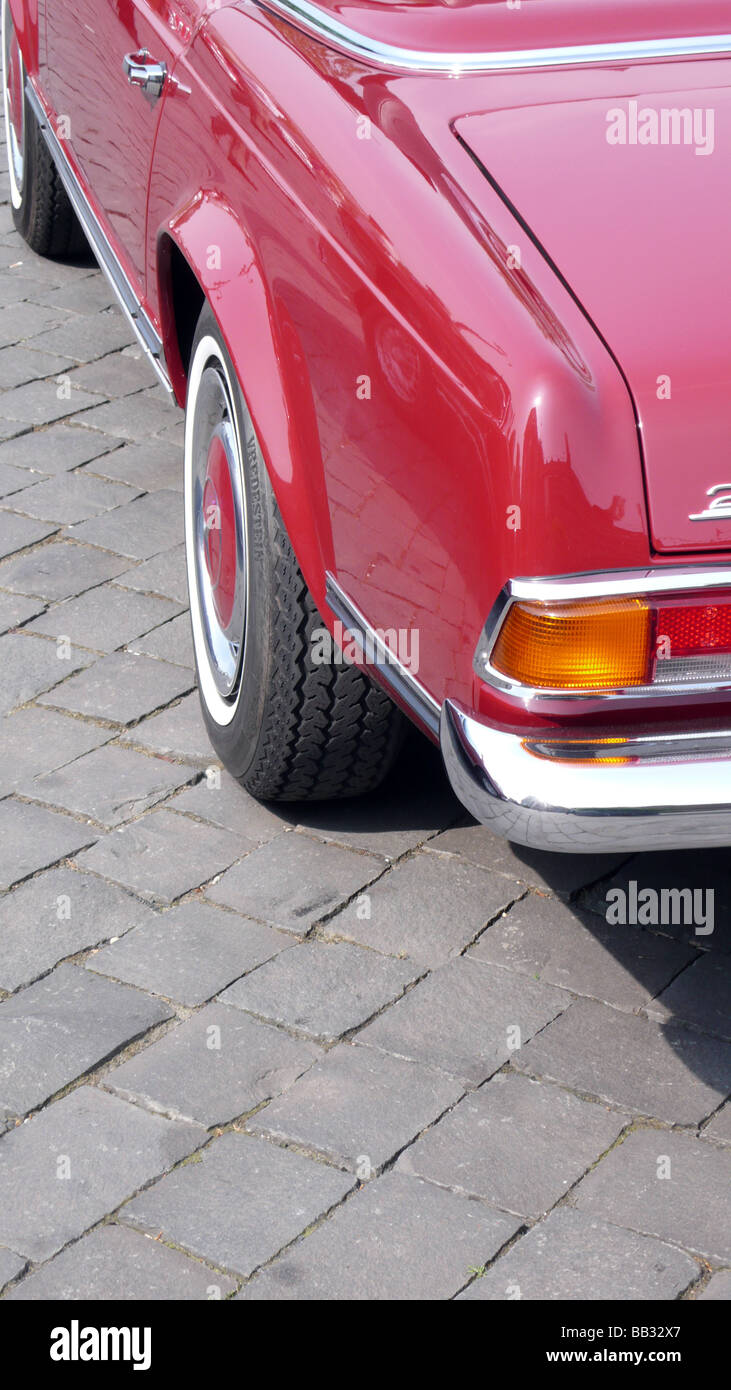 Rear view to a Mercedes Benz classic car Stock Photo - Alamy