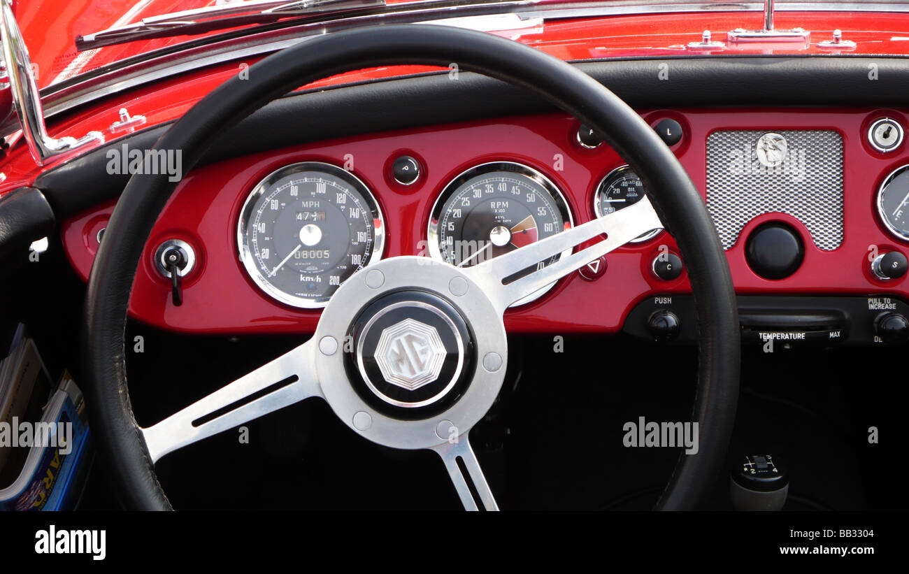 Classic mg car dashboard hi-res stock photography and images - Alamy