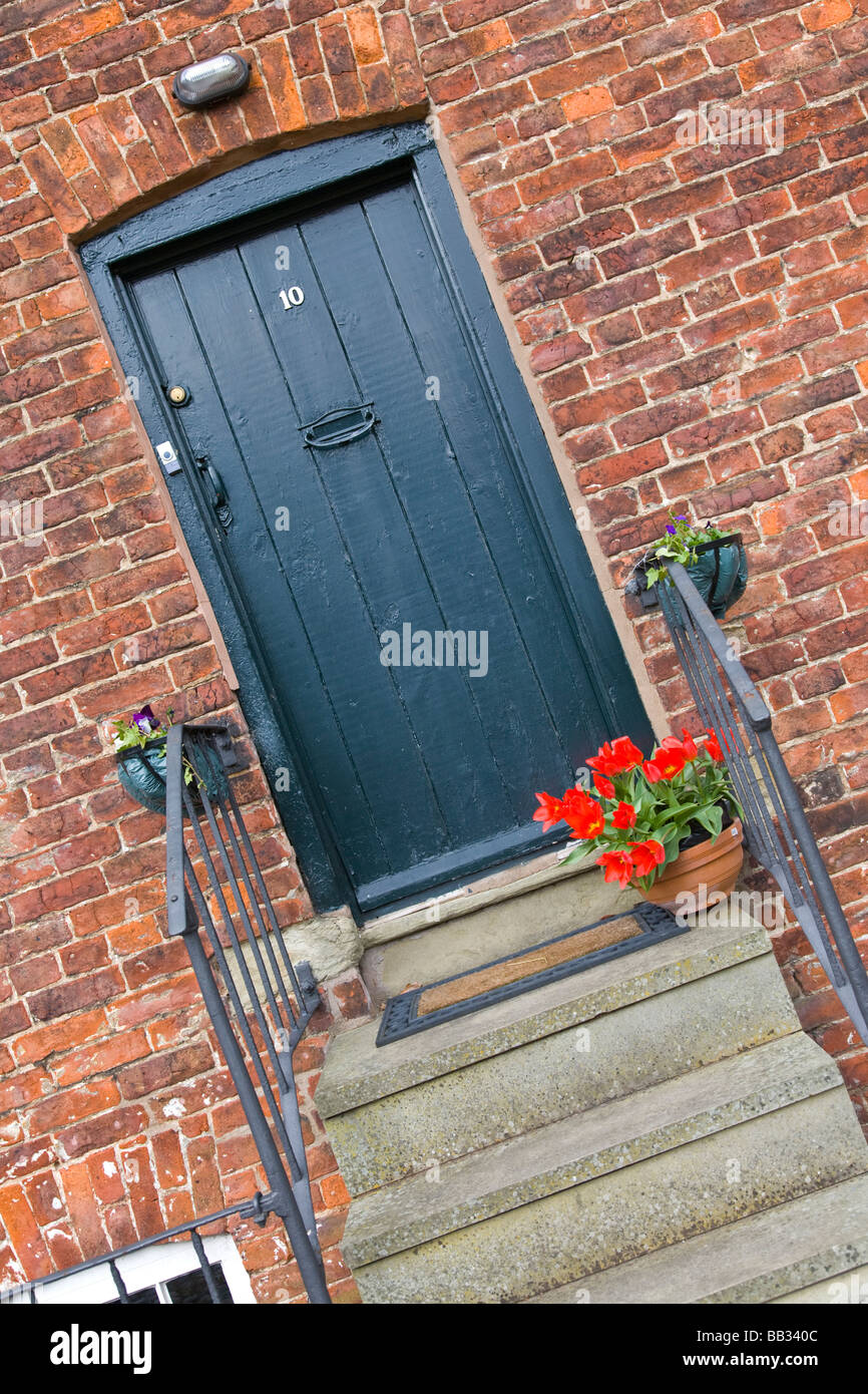 English doorstep hi-res stock photography and images - Alamy