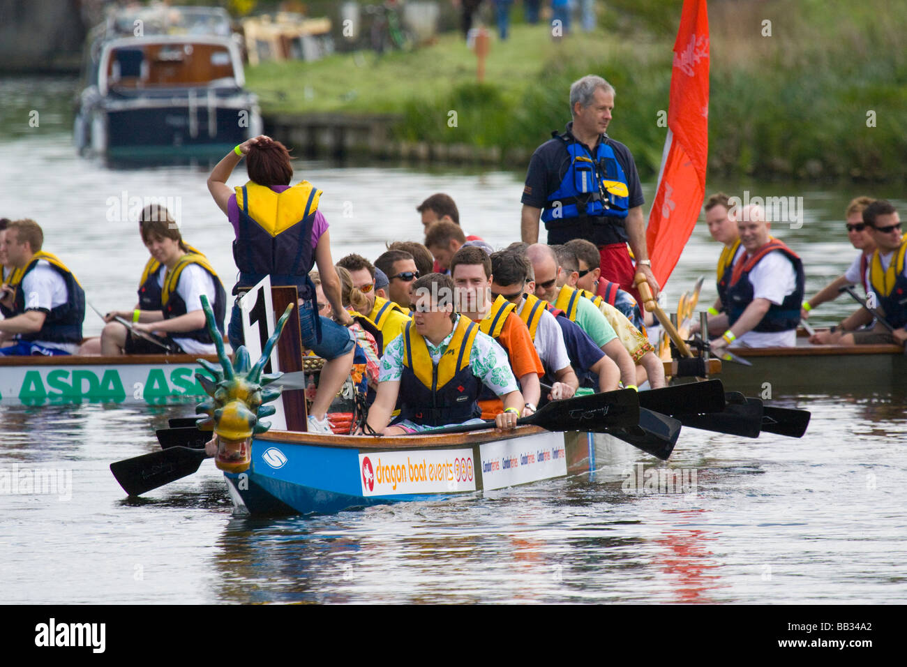 Dragon boat race abingdon hi-res stock photography and images - Alamy