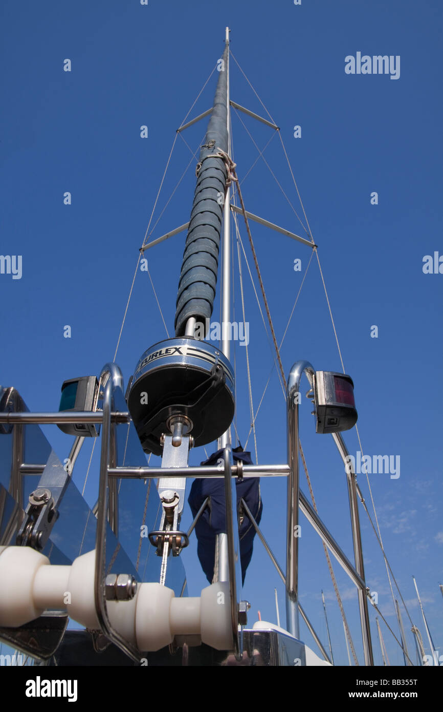 Deck fittings hi-res stock photography and images - Alamy
