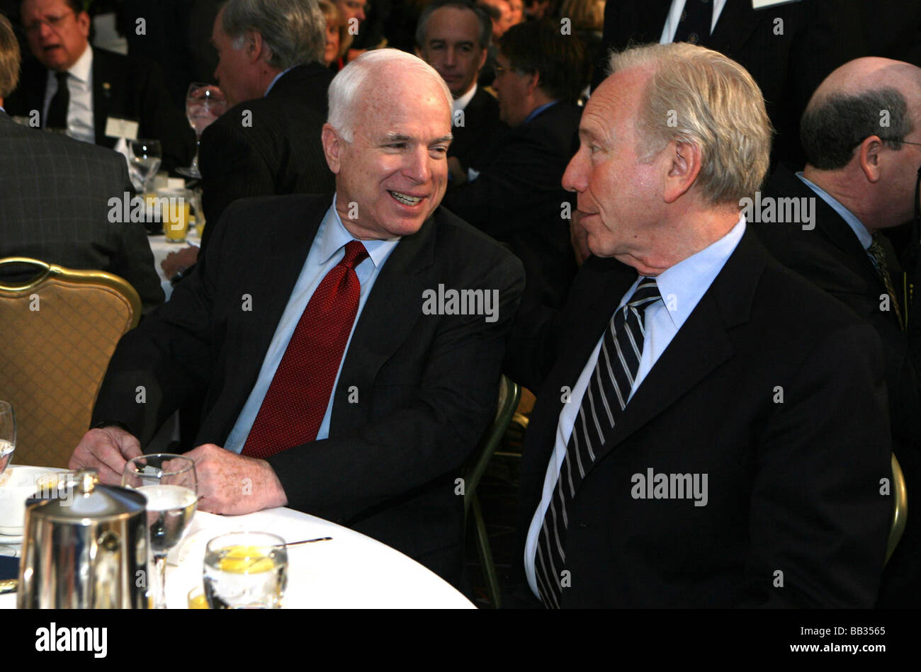 Senator joseph lieberman hi-res stock photography and images - Alamy