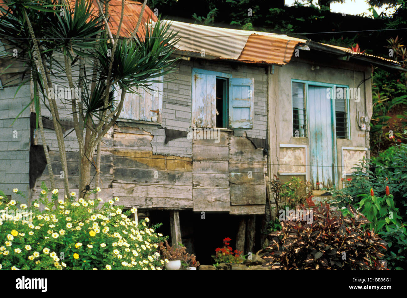 Carib village hi-res stock photography and images - Alamy