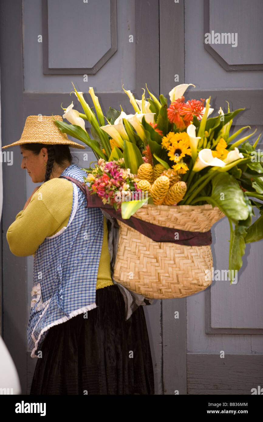 Cuenca ecuador flowers hi-res stock photography and images - Alamy