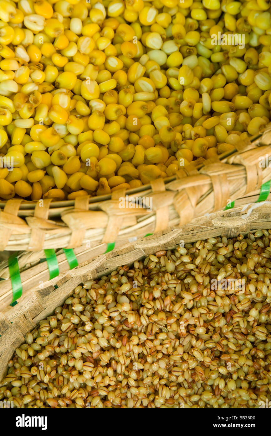 Ecuador cuenca central market hi-res stock photography and images - Alamy