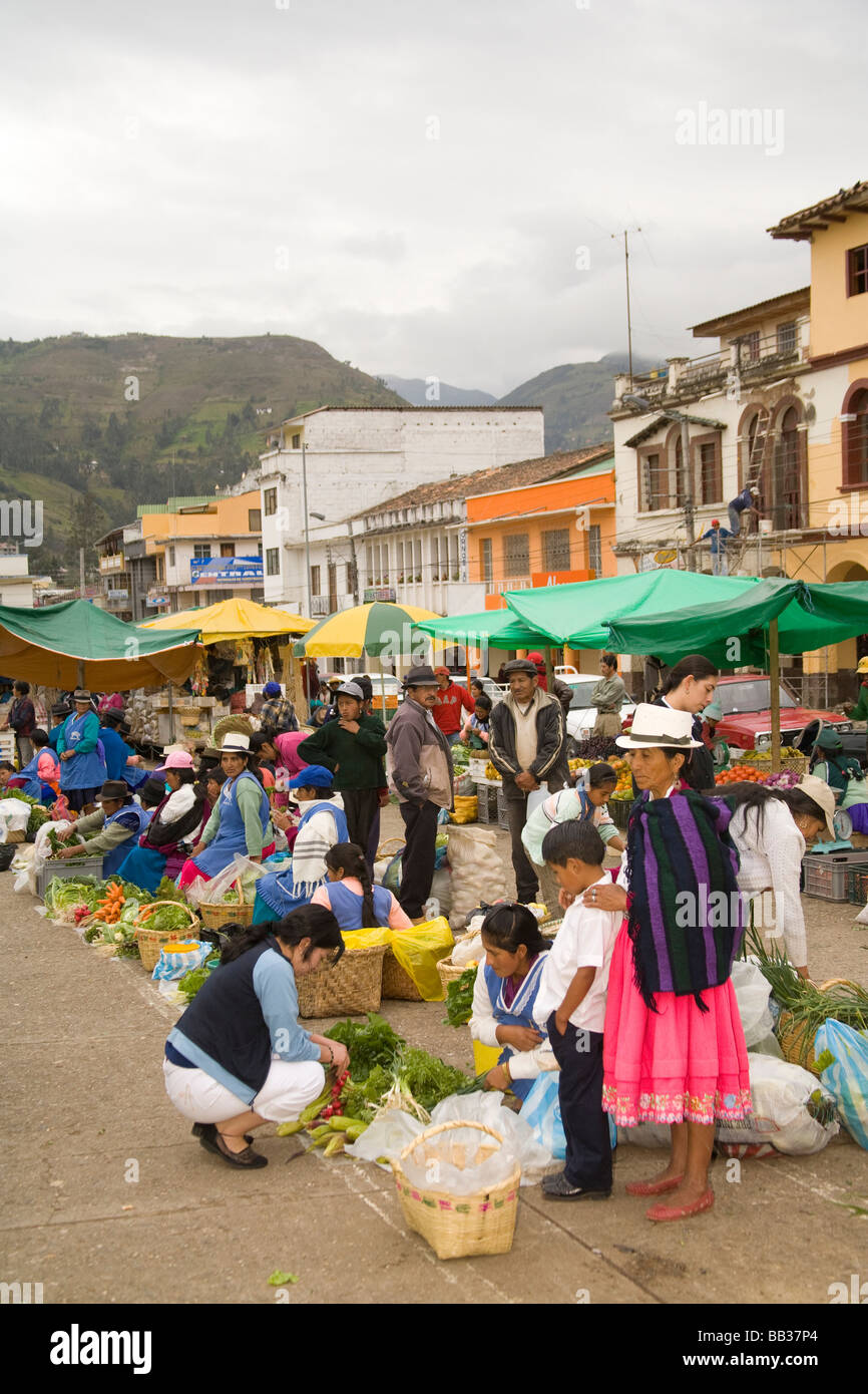 Weekly produce market, Gualaceo (near Cuenca), Ecuador, South America ...