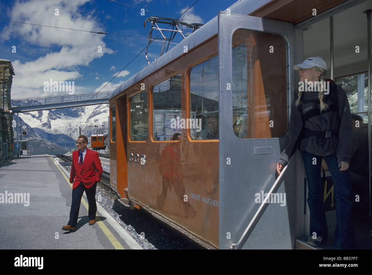 Zermatt train station hi-res stock photography and images - Alamy