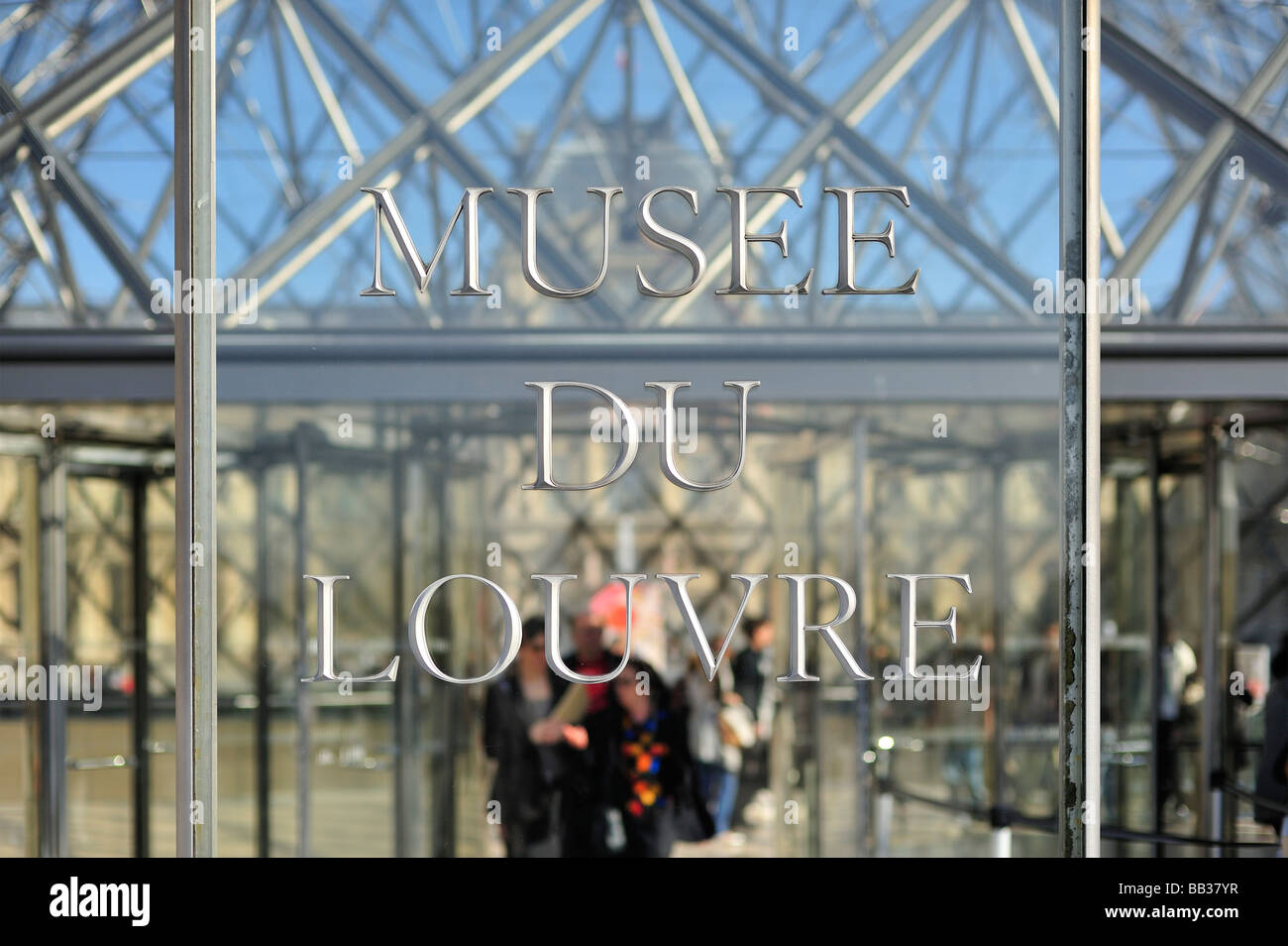 Louvre daytime pyramid hi-res stock photography and images - Alamy