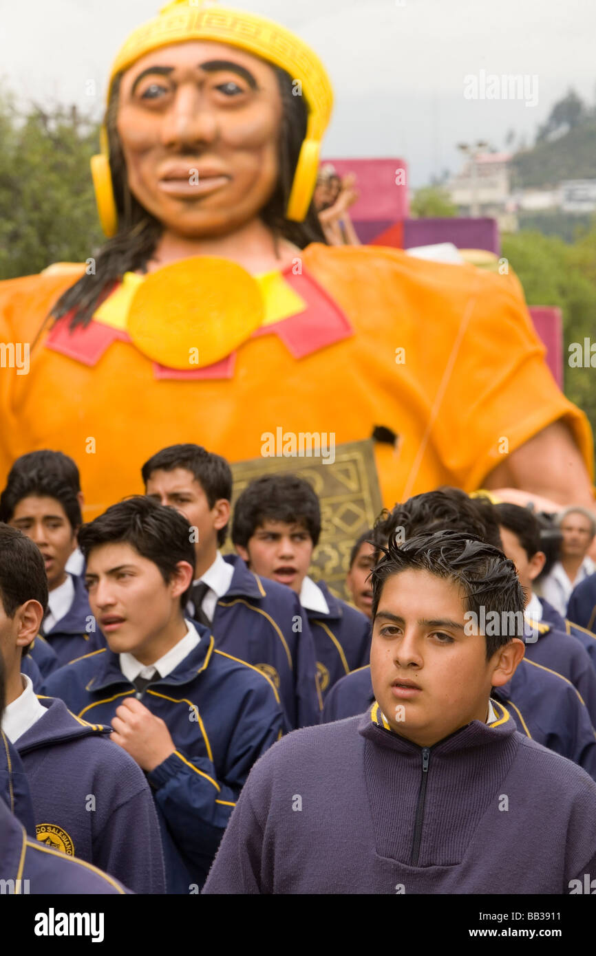 Ecuador school uniform hi-res stock photography and images - Alamy