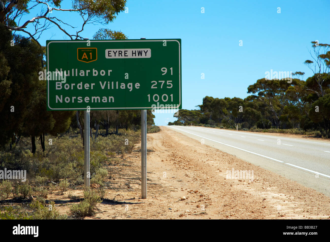 Australian outback highway sign hi-res stock photography and images - Alamy