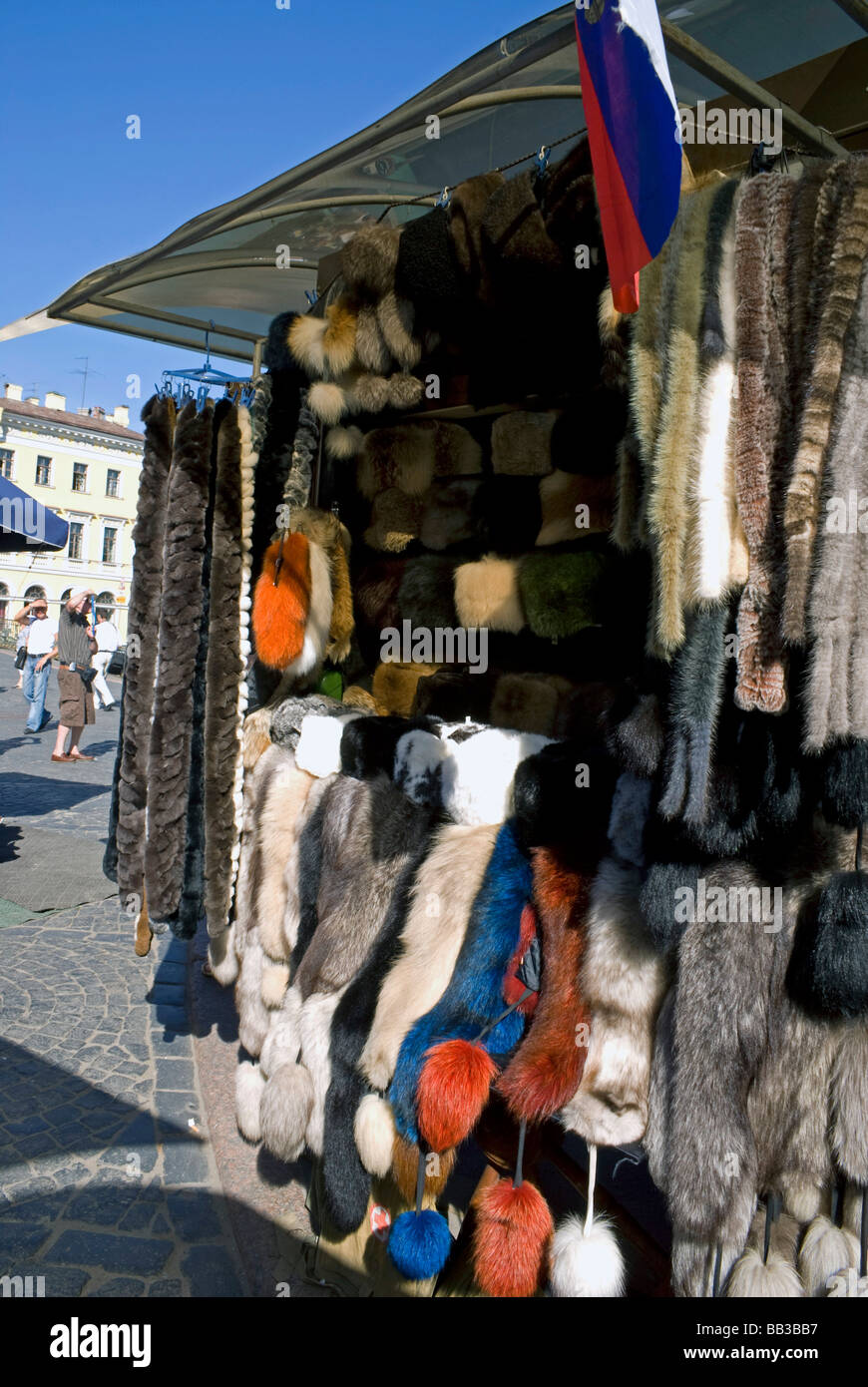 Fur stoles hi-res stock photography and images - Alamy