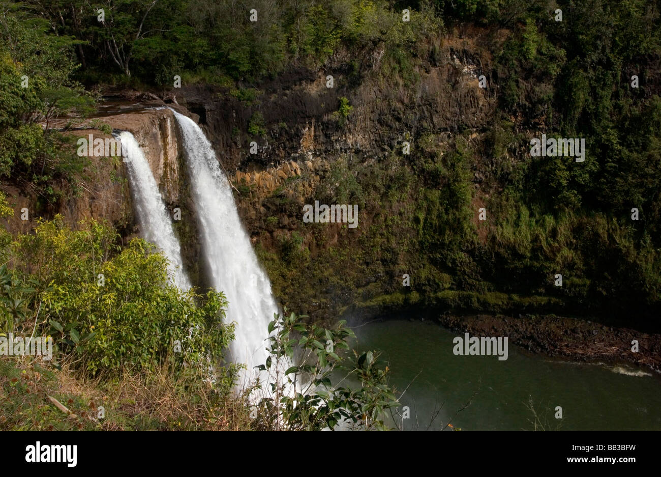 USA, Hawaii, Kauai, Wailua River State Park, Wailua falls. (RF Stock ...