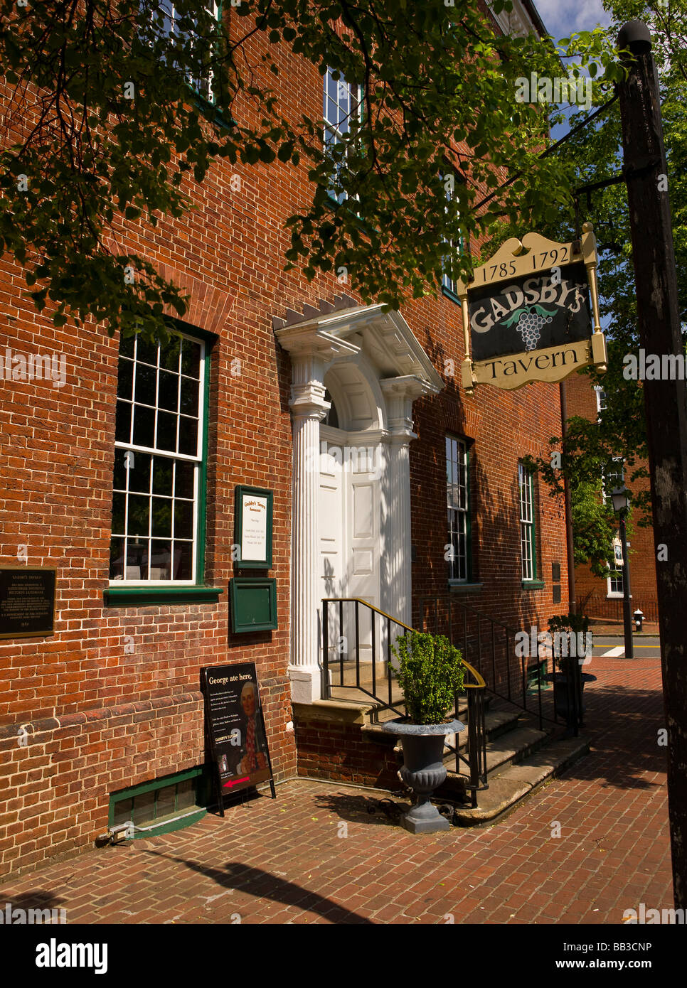 ALEXANDRIA VIRGINIA USA Gadsby's Tavern on North Royal Street in Old ...