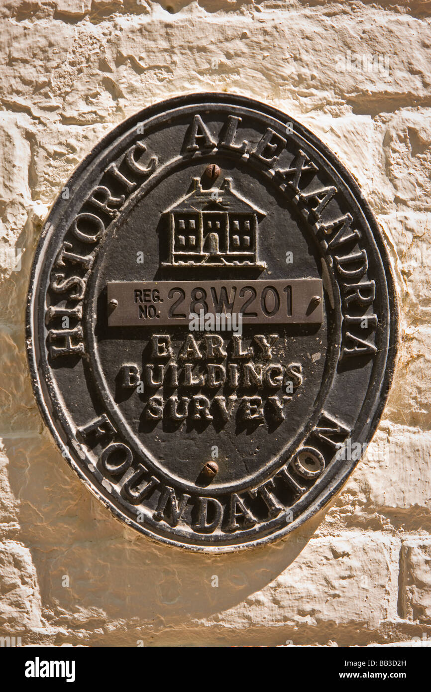 Plaque on historical marker hi-res stock photography and images - Alamy