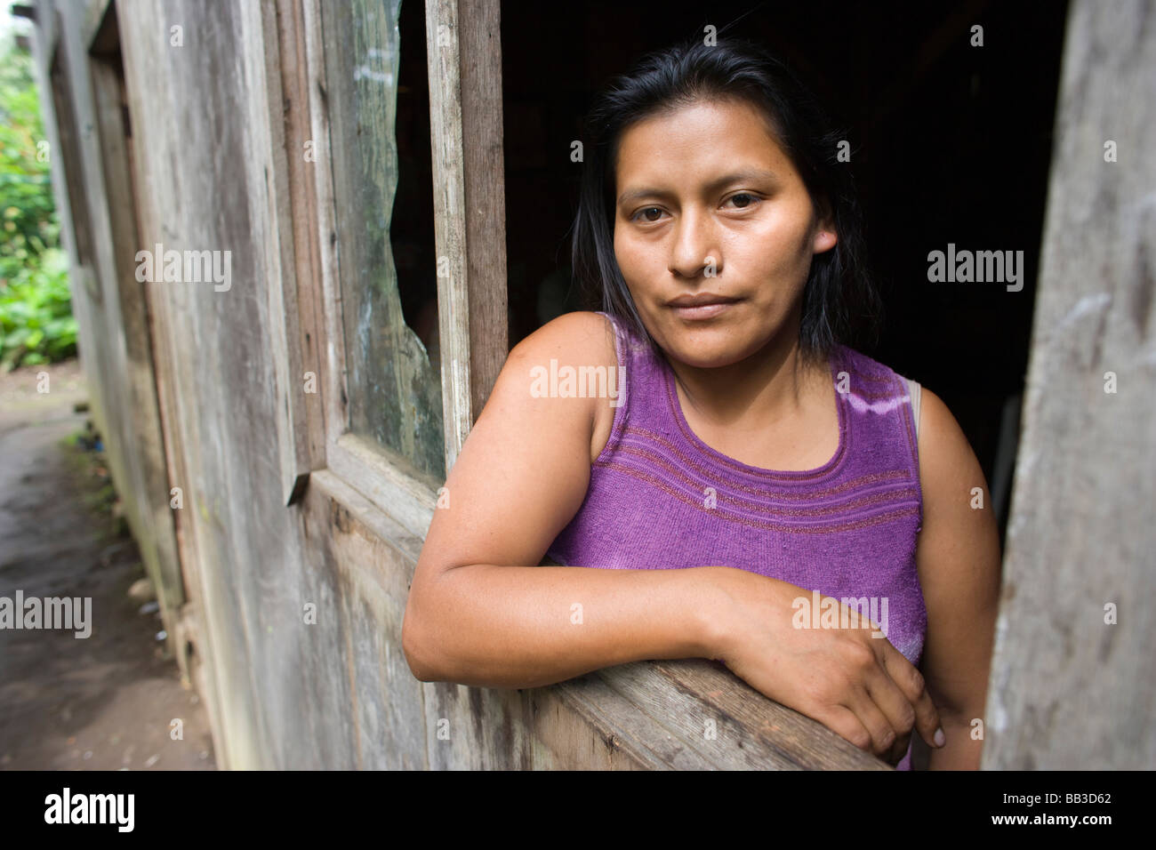 Shuar hi-res stock photography and images - Alamy