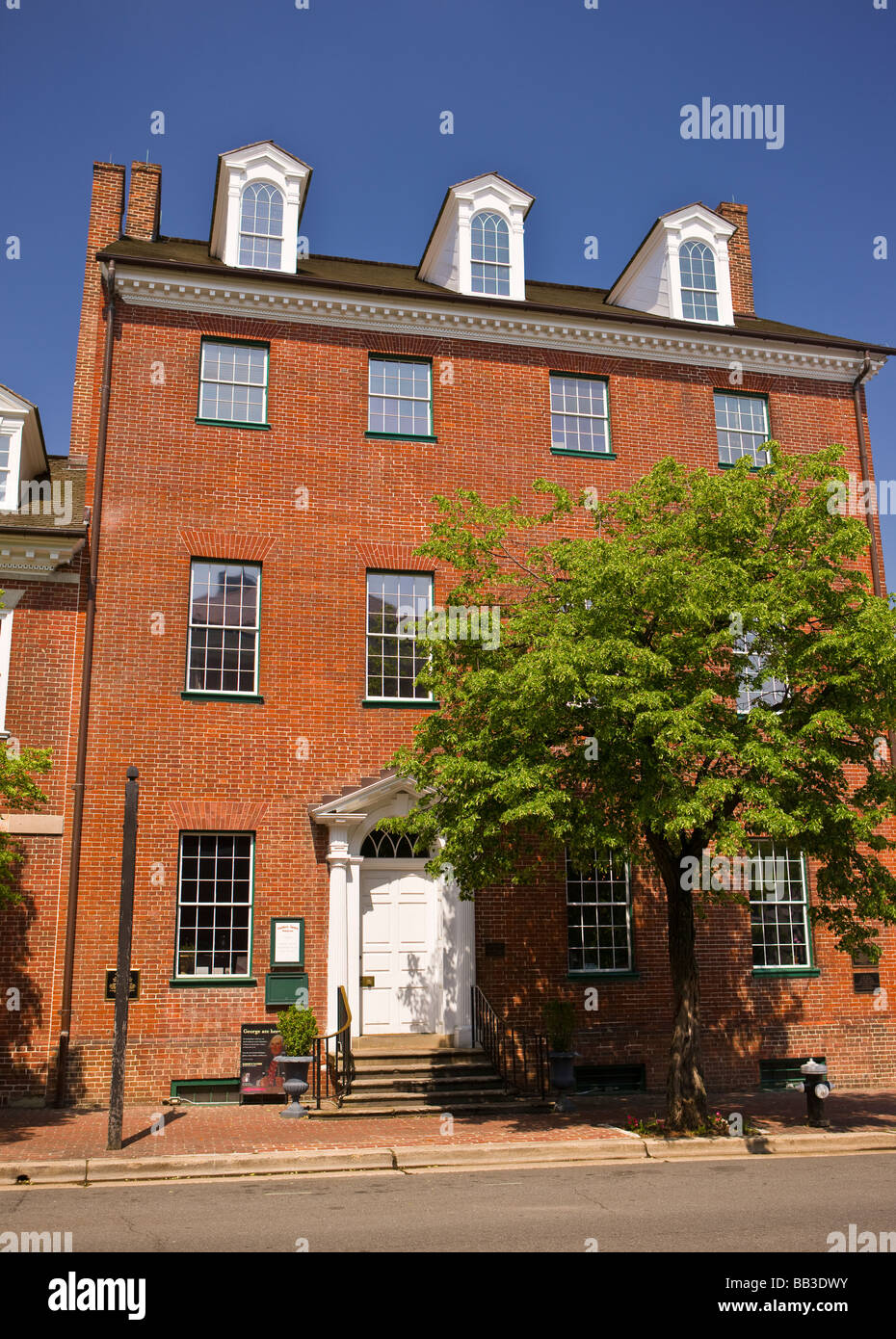 ALEXANDRIA VIRGINIA USA Gadsby s Tavern on North Royal Street in Old ...