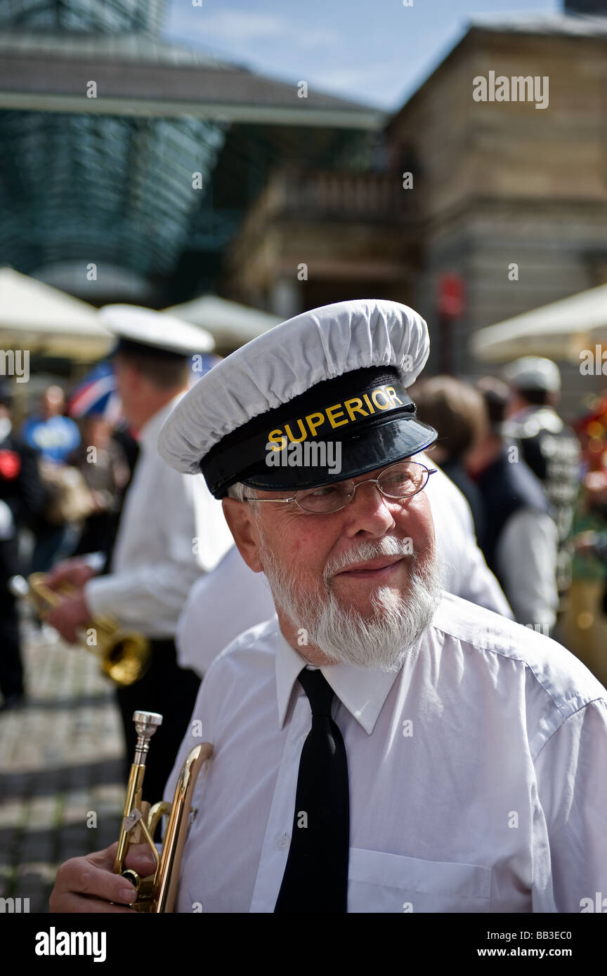 Splendid musician hi-res stock photography and images - Alamy