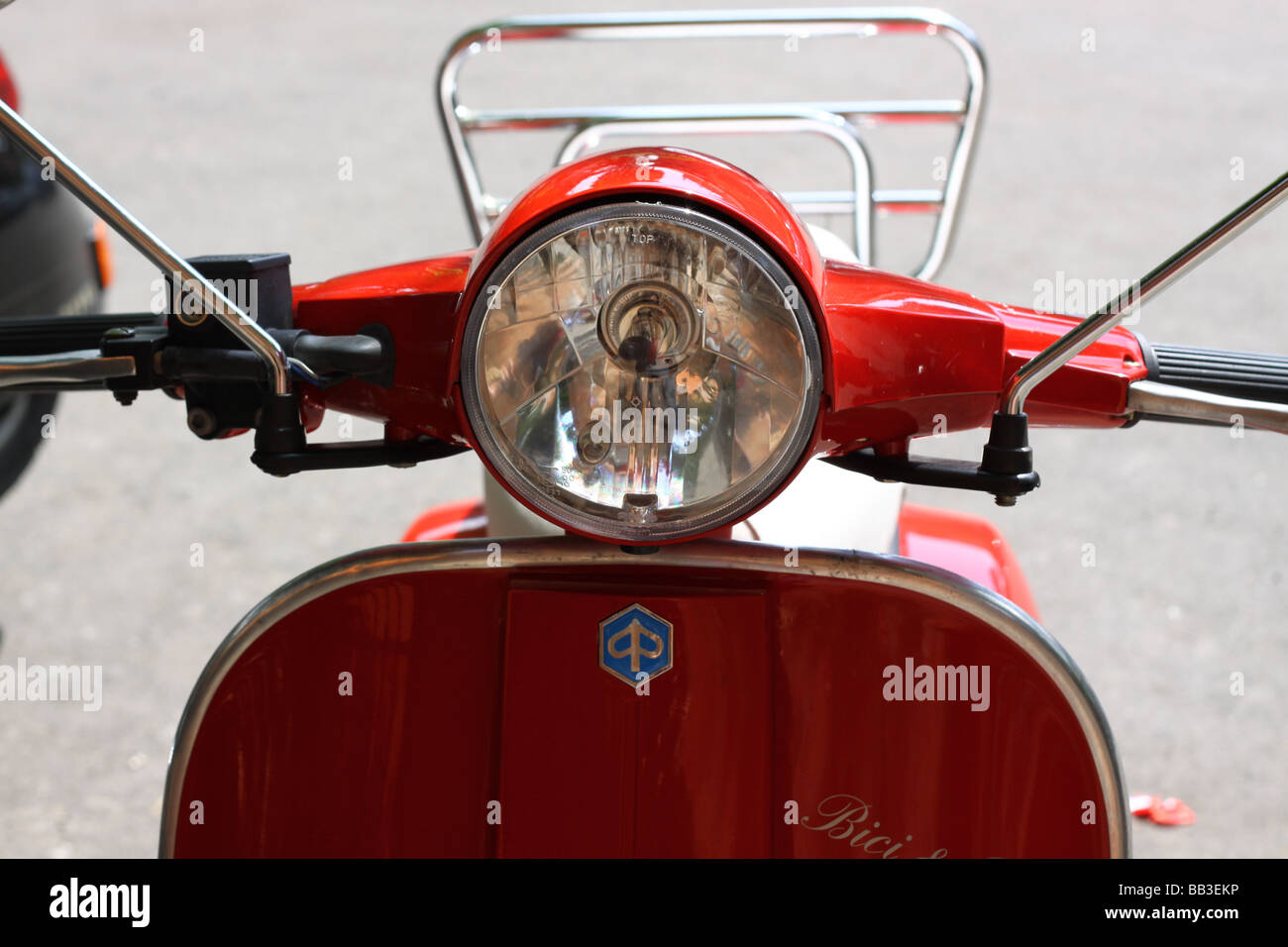 Vintage vespa scooter, front view hi-res stock photography and images ...