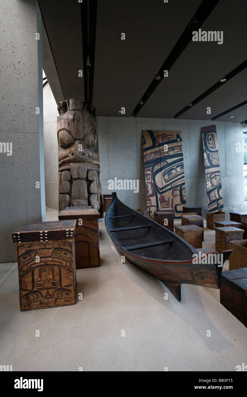 Canada first nation canoe hi-res stock photography and images - Alamy