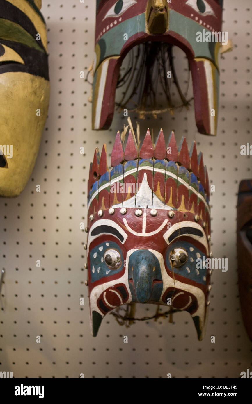 Northwest native american mask hi-res stock photography and images - Alamy