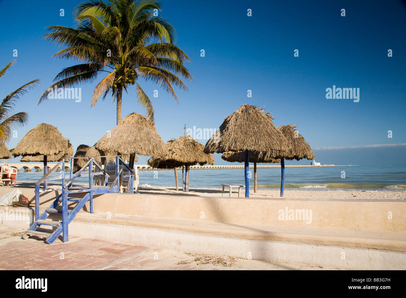 Gulf mexico beach in progreso hi-res stock photography and images - Alamy
