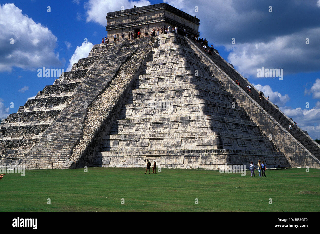 Chitchen itza hi-res stock photography and images - Alamy