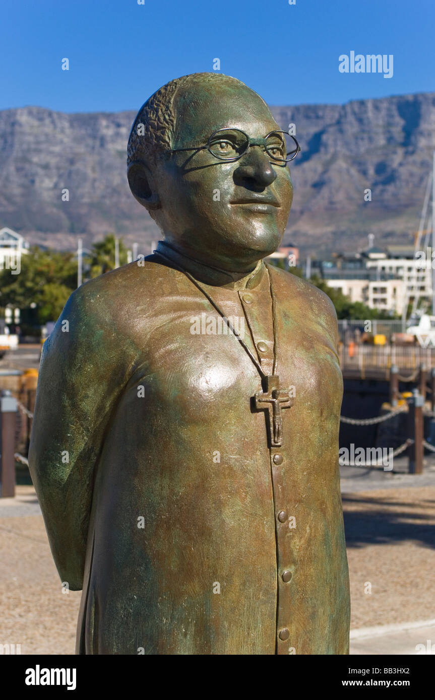 Statue of Bishop Desmond Tutu at the Victoria & Alfred Waterfront, Cape ...