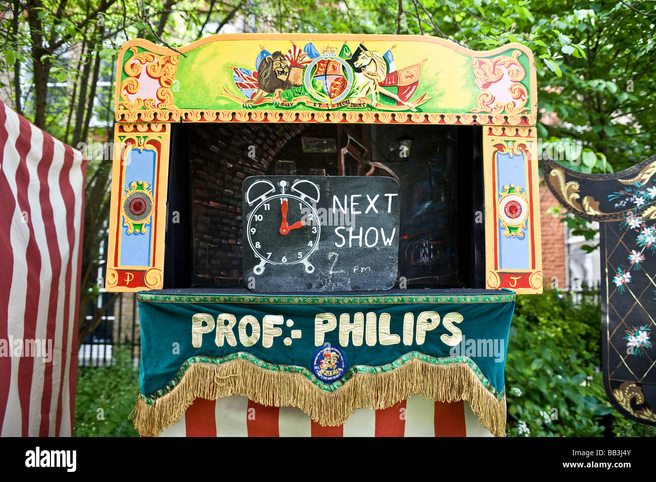 Punch And Judy Booth High Resolution Stock Photography and Images - Alamy
