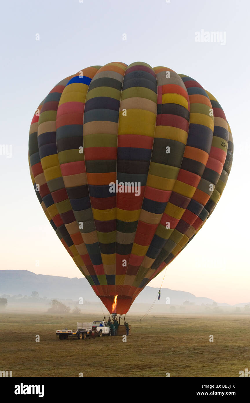 Hot Air Ballooning by the Magaliesberg Mountain Range, South Africa ...