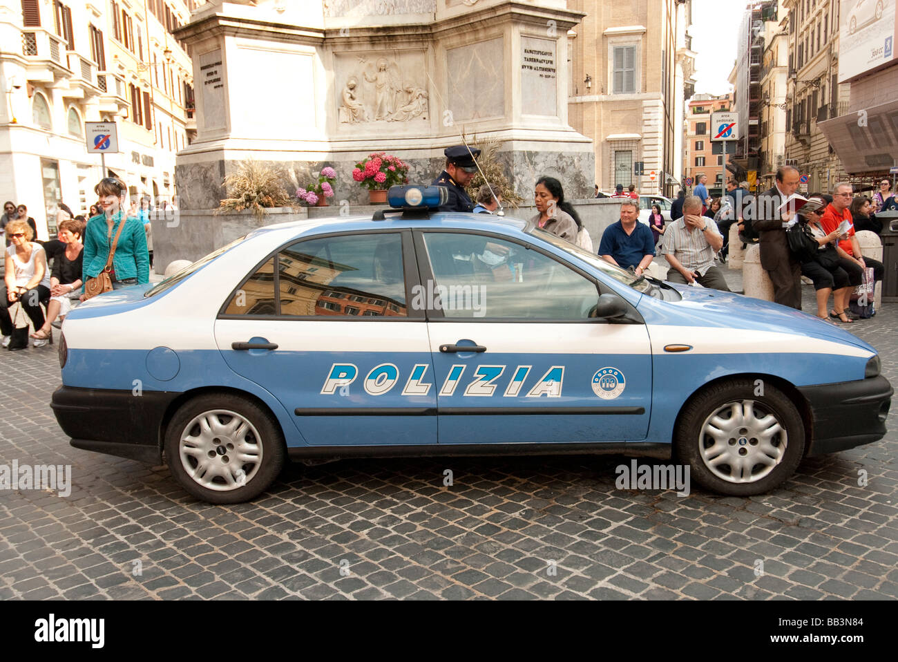 Italian police car hi-res stock photography and images - Alamy