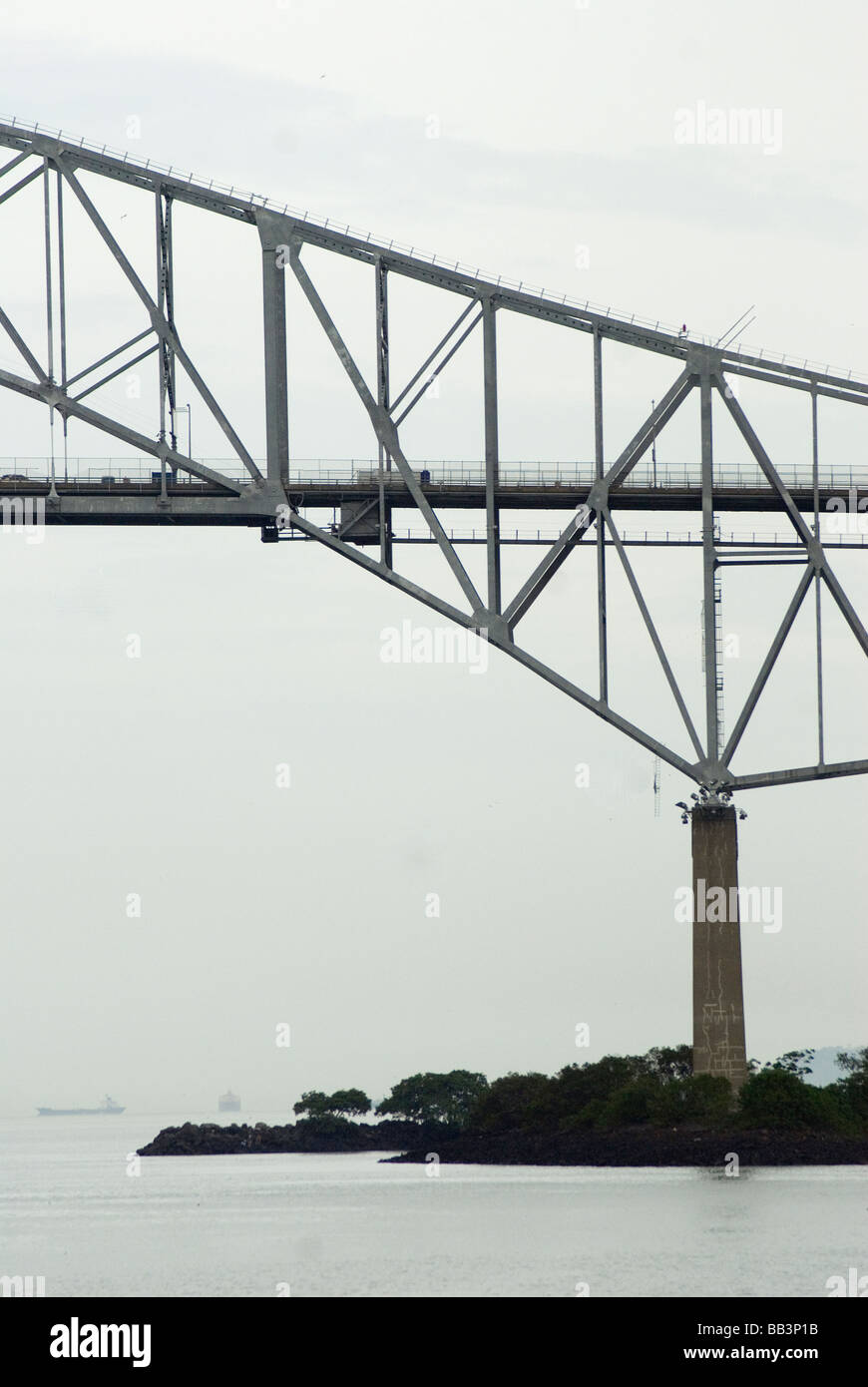 The Bridge of the Americas crossing the Pacific end of the Panama Canal ...