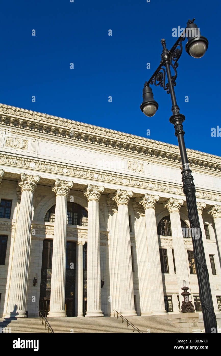 Education building hi-res stock photography and images - Alamy