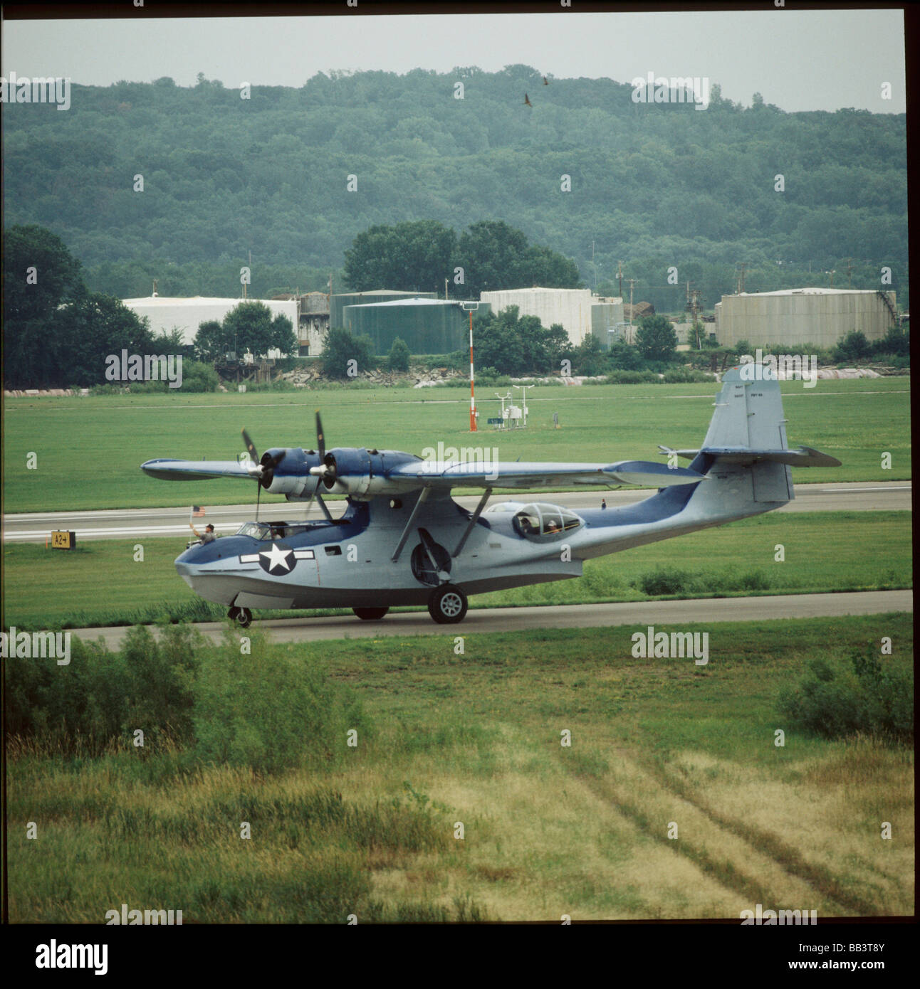 Consolidated aircraft hi-res stock photography and images - Alamy