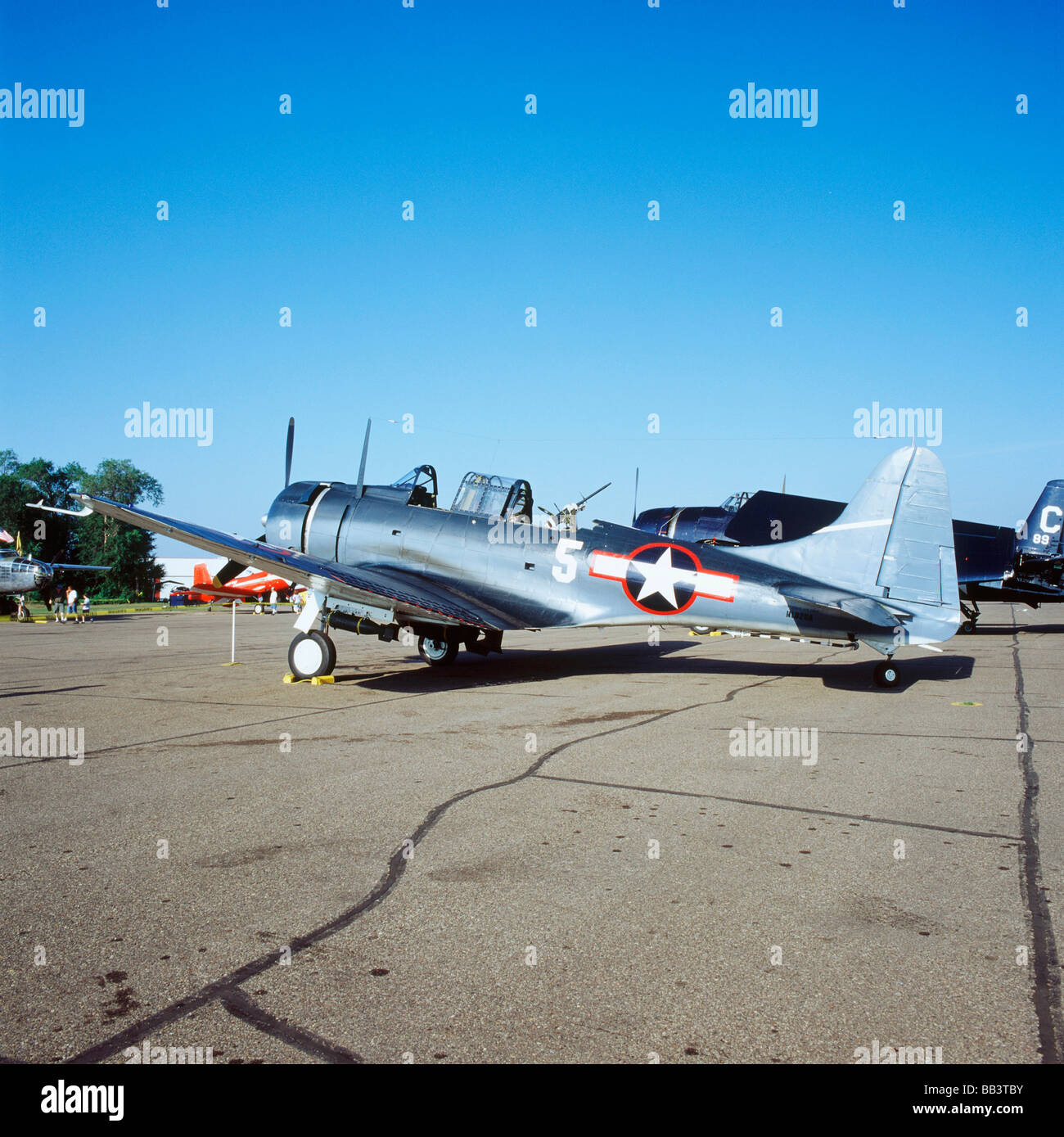 Sbd dauntless gunner hi-res stock photography and images - Alamy