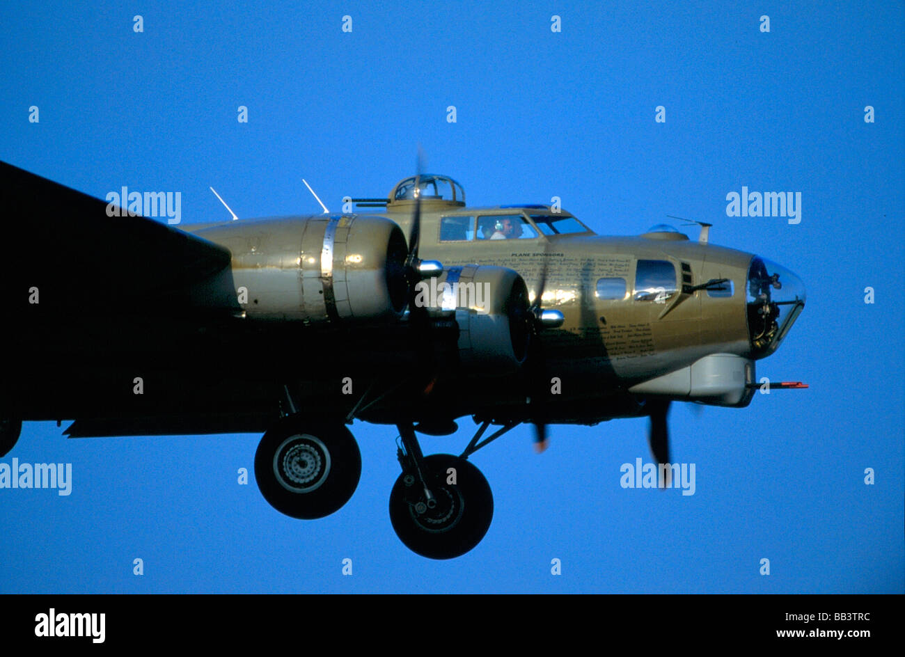 B-17G Flying Fortress in air Stock Photo - Alamy