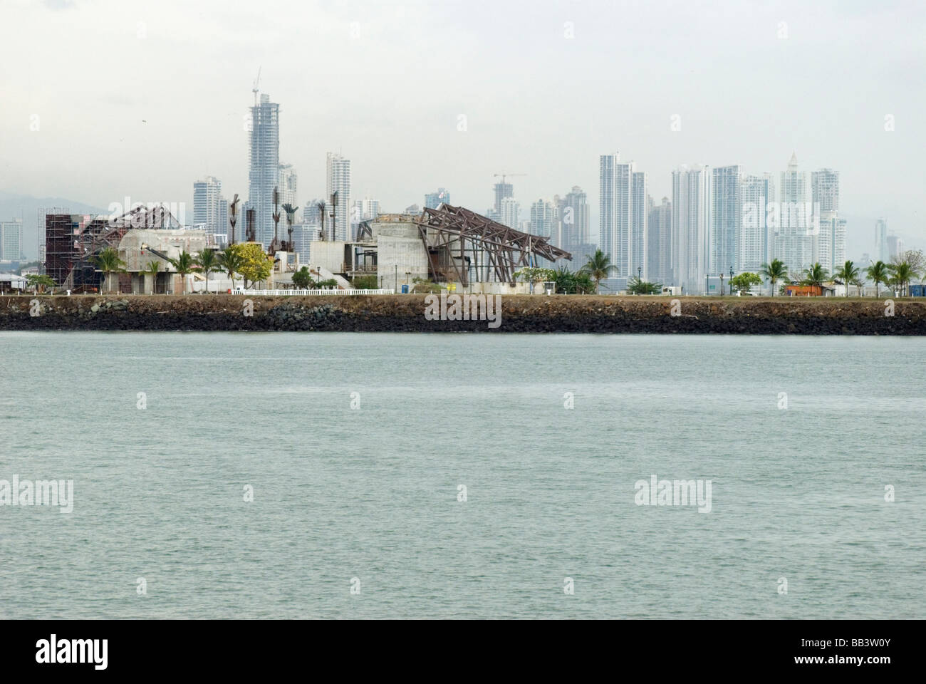 Frank gehry's bridge hi-res stock photography and images - Alamy