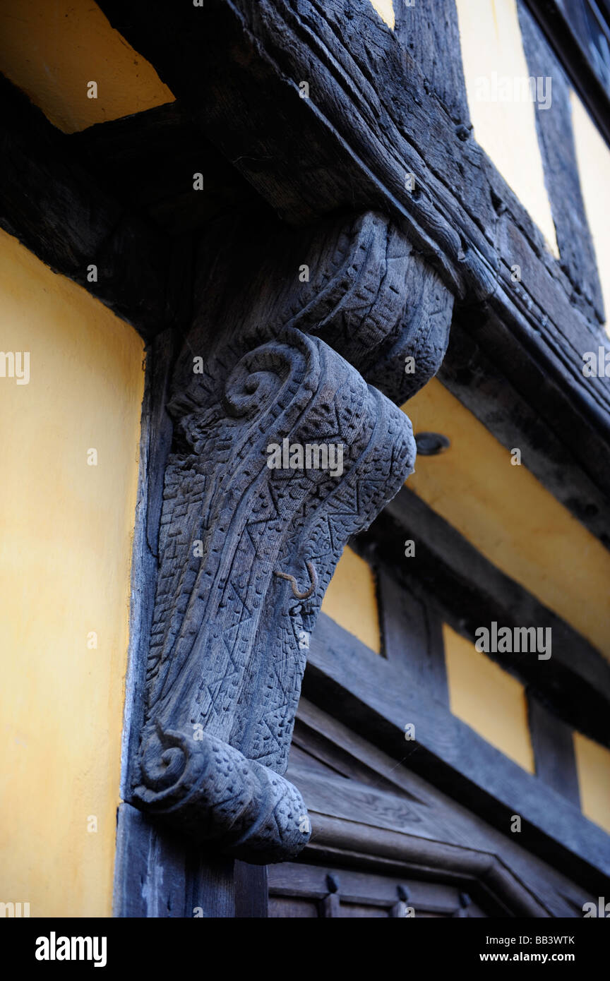 Timber parapet hi-res stock photography and images - Alamy