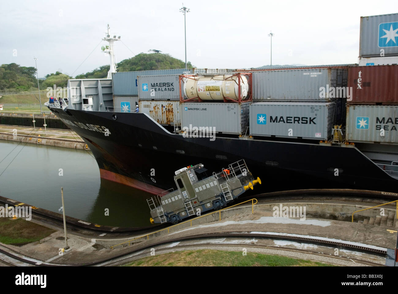 The 50 tonne electric mules that tow ships through the Panama Canal ...