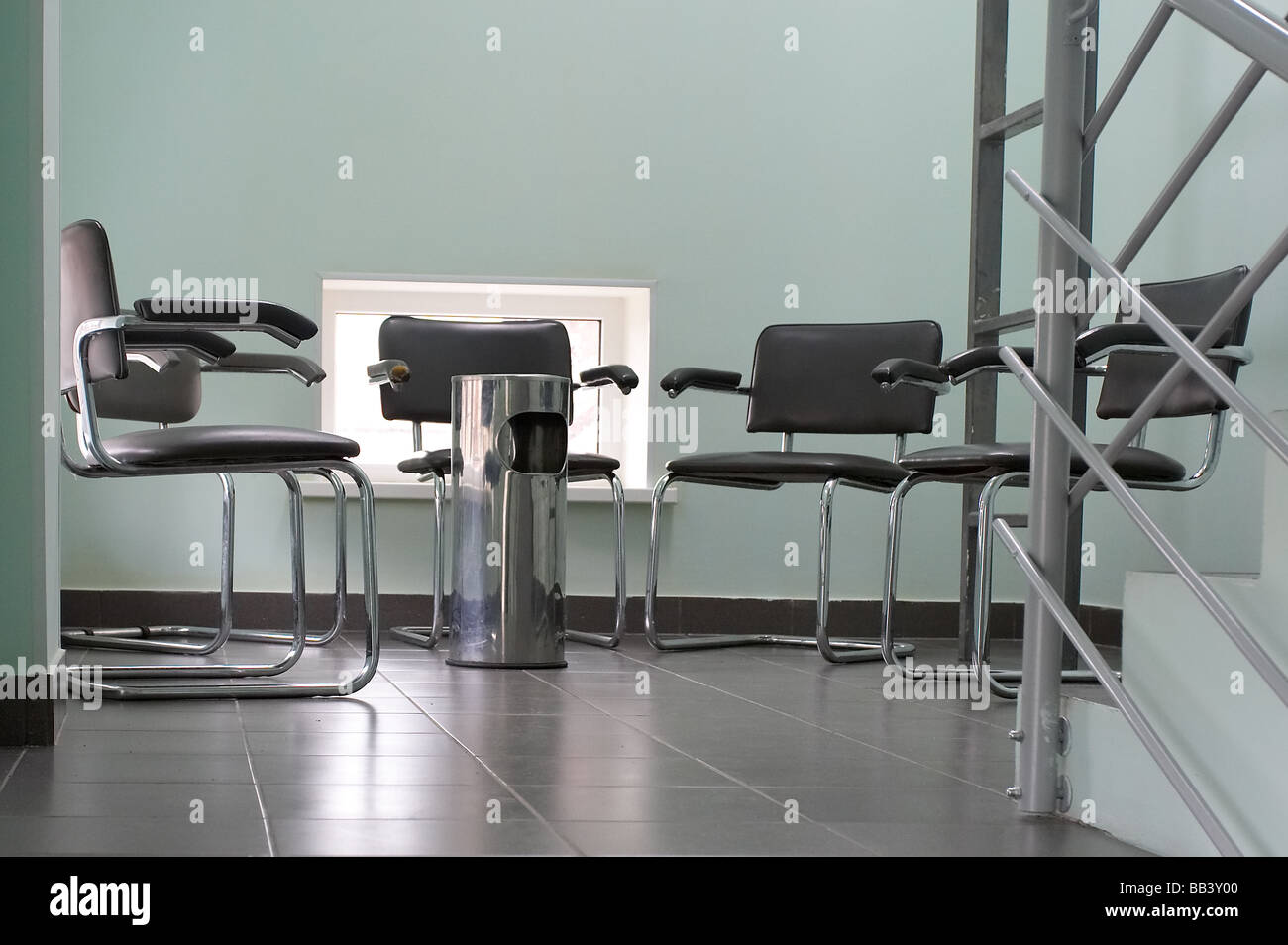 Smoking room hi-res stock photography and images - Alamy